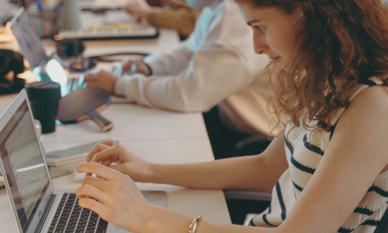 How College Students Can Gain Real Business Experience Through Internships