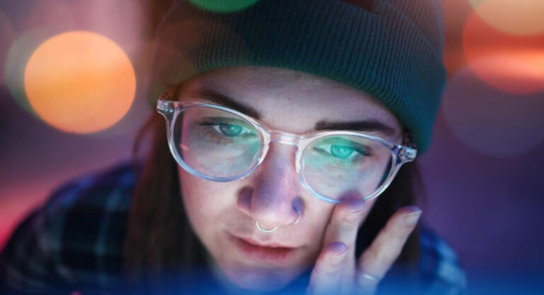 What is the difference between anti-reflective lenses and blue light ...